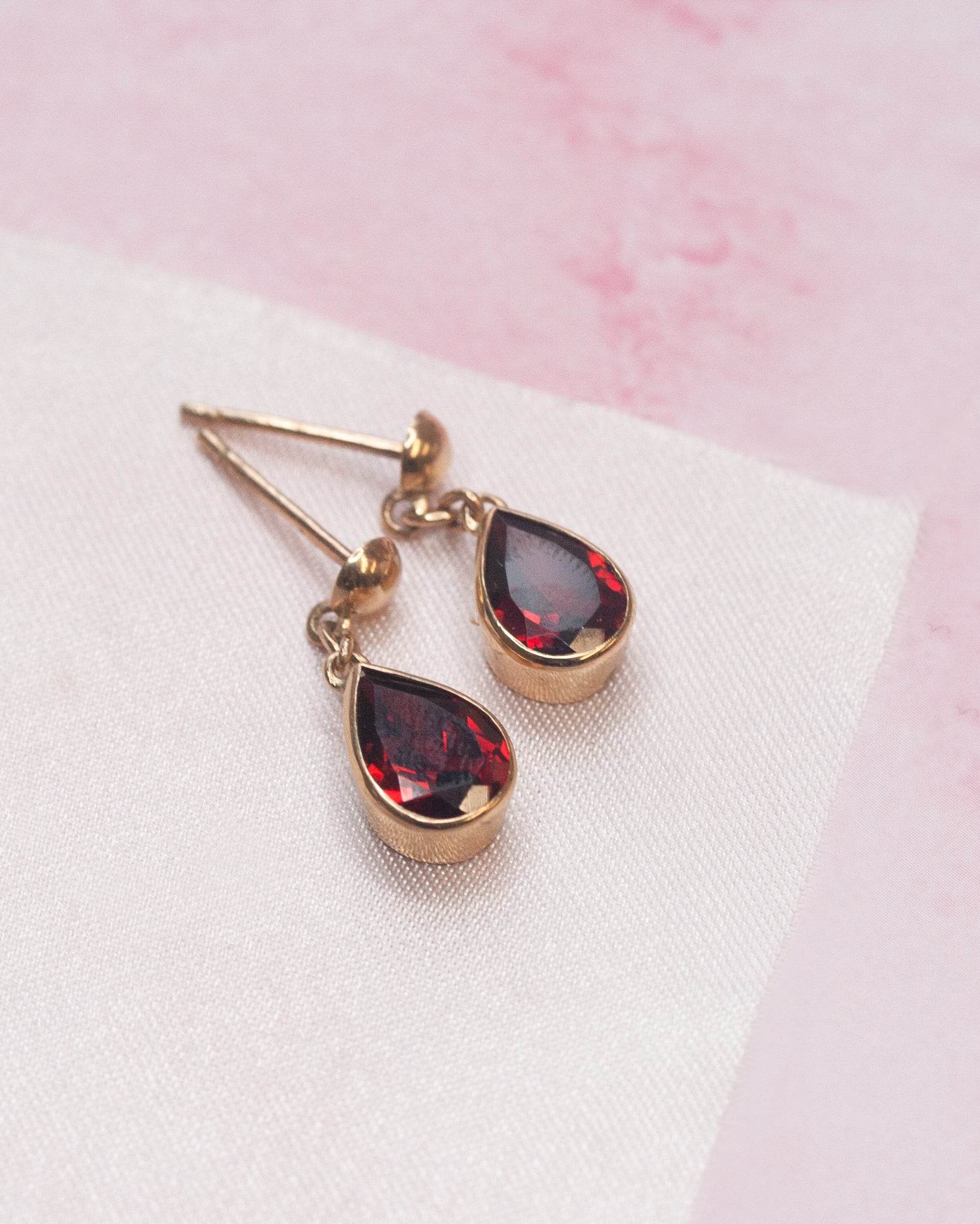Garnet: Meaning and Symbolism – Jordans Jewellers